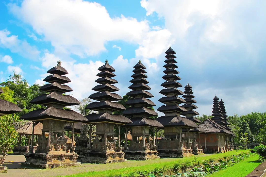Beranda - M Tour & Travel Bali